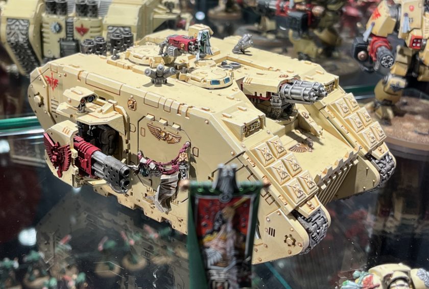 Land Raider Redeemer - Felix's Gaming Pages
