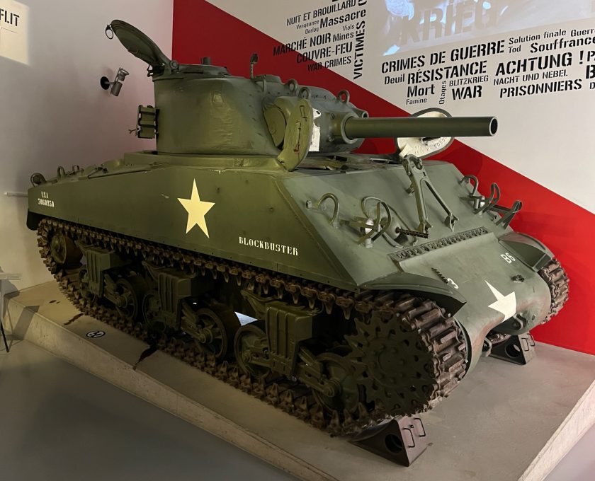 Sherman M4A3-105 mm with 105 mm howitzer - Felix's Gaming Pages