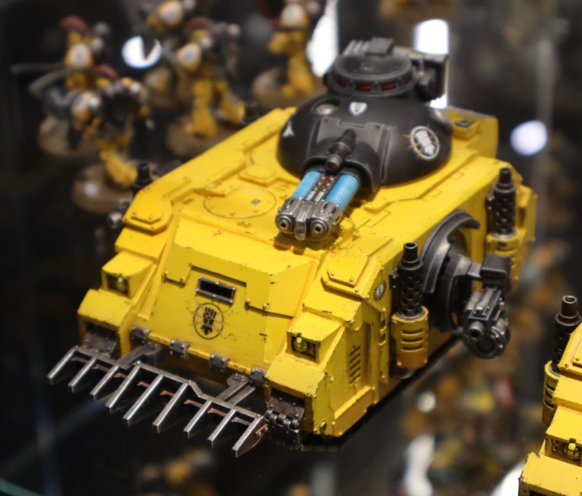 Imperial Fists Deimos Pattern Predator - Felix's Gaming Pages